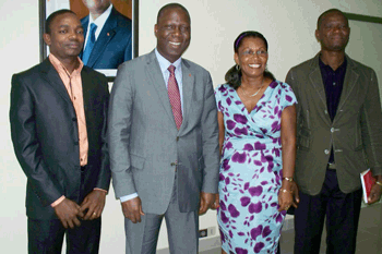 Dak’art 2012 : Pascal Konan, vainqueur du prix Uemoa reçu par le ...
