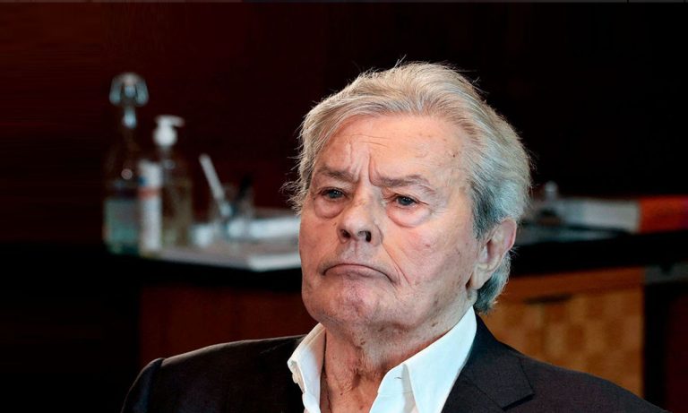 Paris: Vente aux enchères des précieuses œuvres d'Alain Delon ...