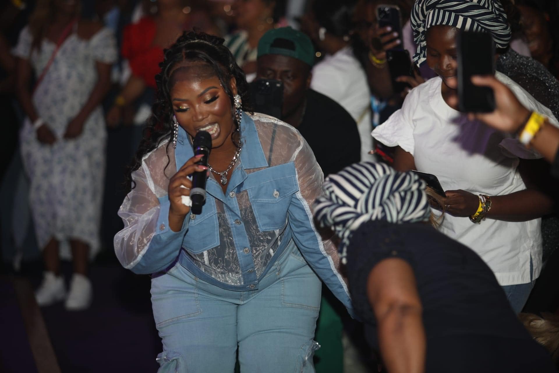 Roseline Layo enflamme New York ! » Magazine 100%Culture