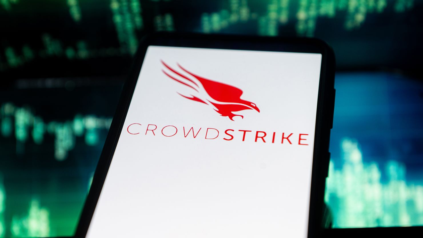 Microsoft-CrowdStrike: un bug logiciel perturbe le monde entier ...
